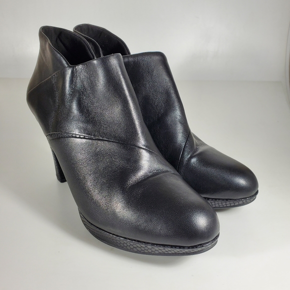 Umberto Raffini | Shoes | Umberto Raffini Vanna Black Leather Ankle ...